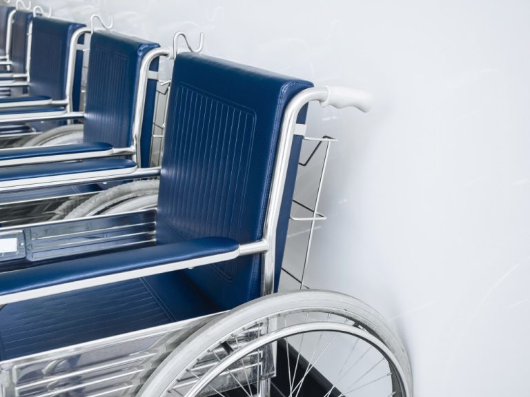 Mobility Issues in Kids: What Parents Should Know - Emma Cooper